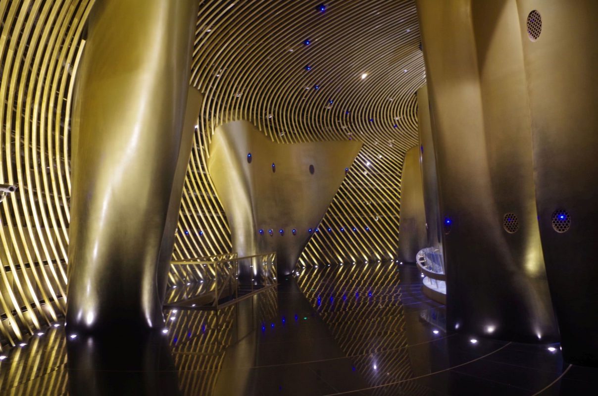 BARCO TẠO RA TRẢI NGHIỆM ÂM THANH 3D Ở ĐỘ CAO 600 MÉT - Giải pháp hiển ...